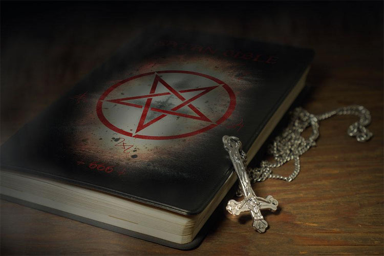 Top 10 Upside Down Cross Necklaces - Meaning and Symbolism of The St ...